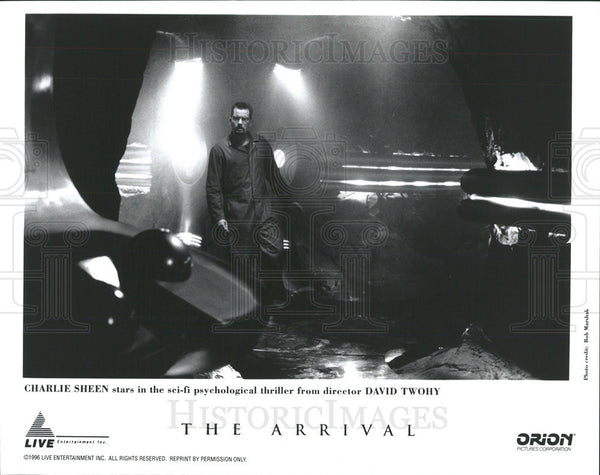 Film The Arrival Charlie Sheen 1996 vintage promo photo print ...
