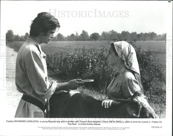 Raymond Lovelock and Neva Small in Fiddler On The Roof 1979 vintage ...