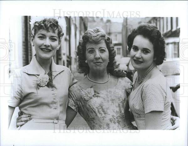 1988 Press Photo Distant Voices Still Lives Angela Walsh Lorraine Ashb ...