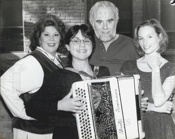 Press Photo Barbara Bredius, Mady Dessimoulie, Phil Marcus Esser, Laur ...