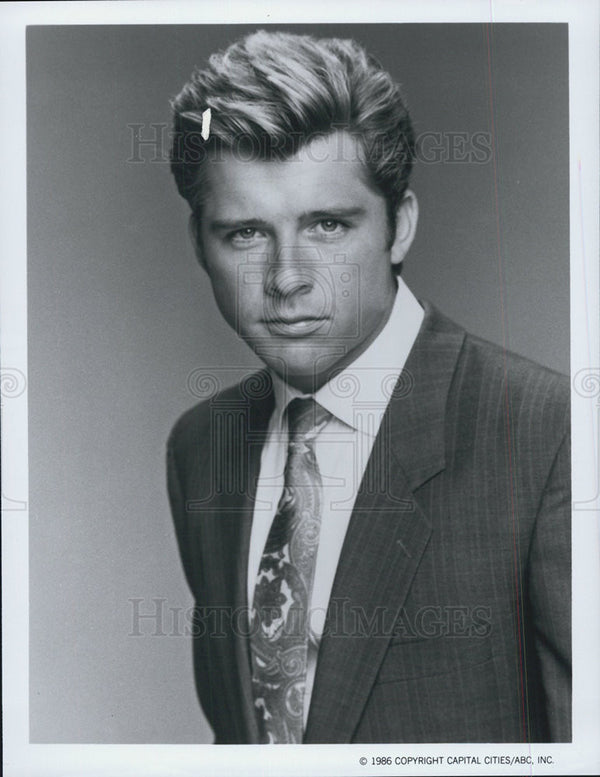 1986 Press Photo Maxwell Caulfield THE COLBYS - Historic Images