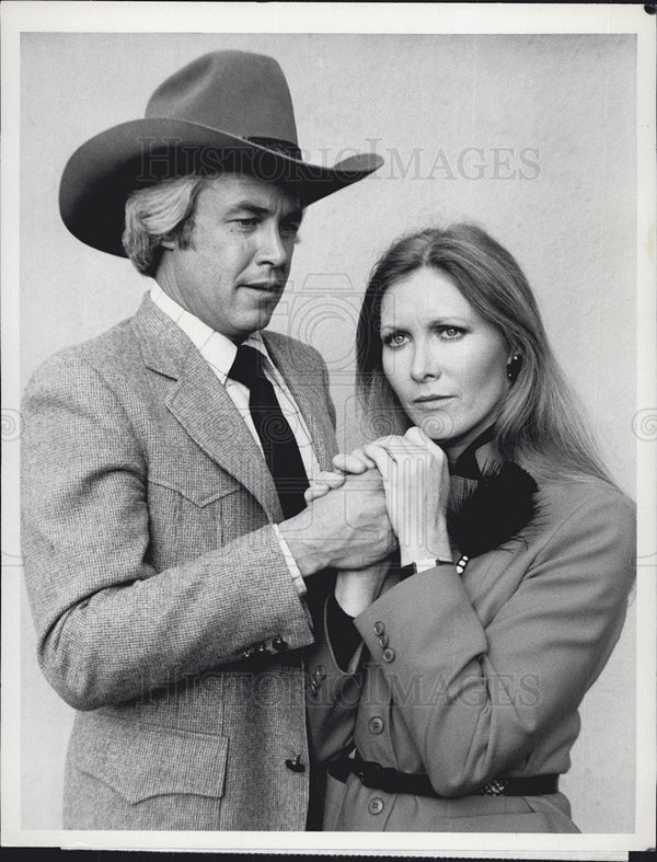 Actors Steve Kanaly and Susan Howard on Soap Opera Dallas 1980 vintage ...