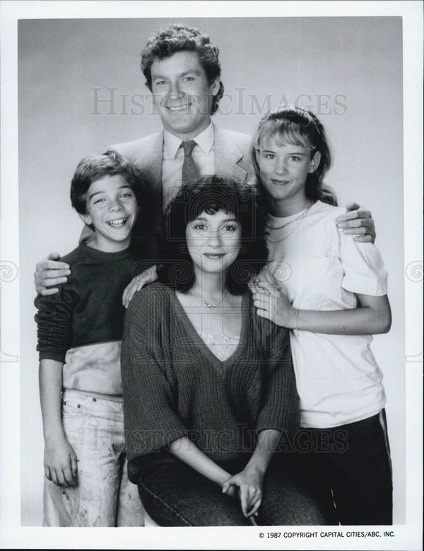 I Married Dora Daniel Hugh Kelly Elizabeth Pena 1987 vintage promo ...