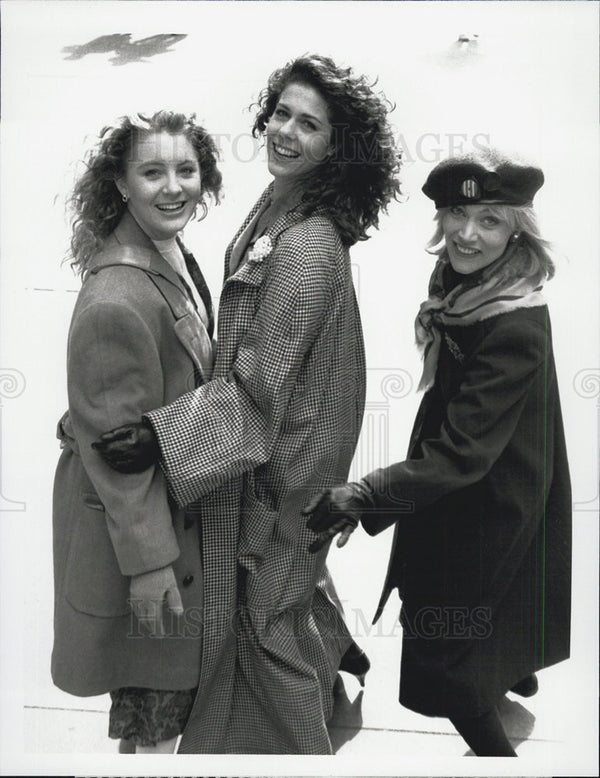 Viveka Davis, Rita Wilson & Daphne Ashbrook in Sisters 1990 vintage ...