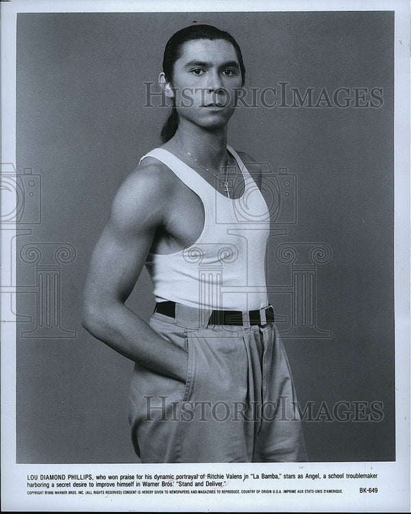 1988 Press Photo Lou Diamond Phillips Actor Stand Deliver Action Movie ...