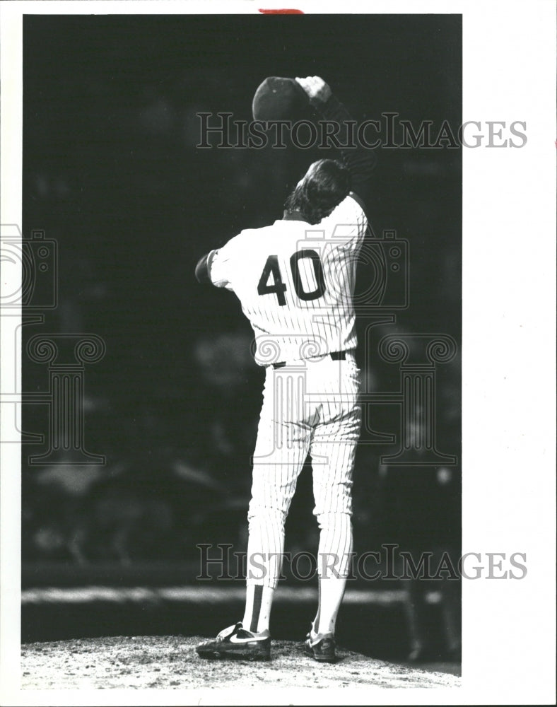 1991 Rick Sutcliffe Struggles Rain Begins - Historic Images