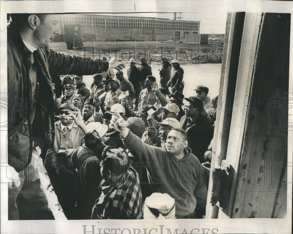 1969 illinois Chicago Calumet Harbor - Historic Images