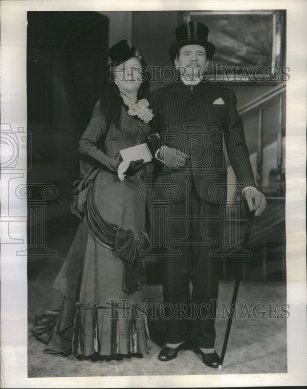 1945 Life With Father Clark Cahill Couple - Historic Images