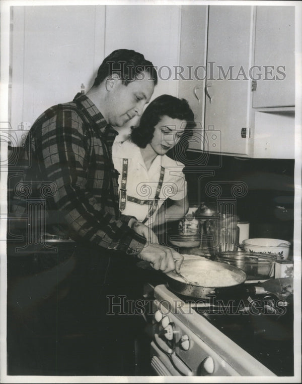 1943 Baritone Barry Wood Singing Star NBC - Historic Images