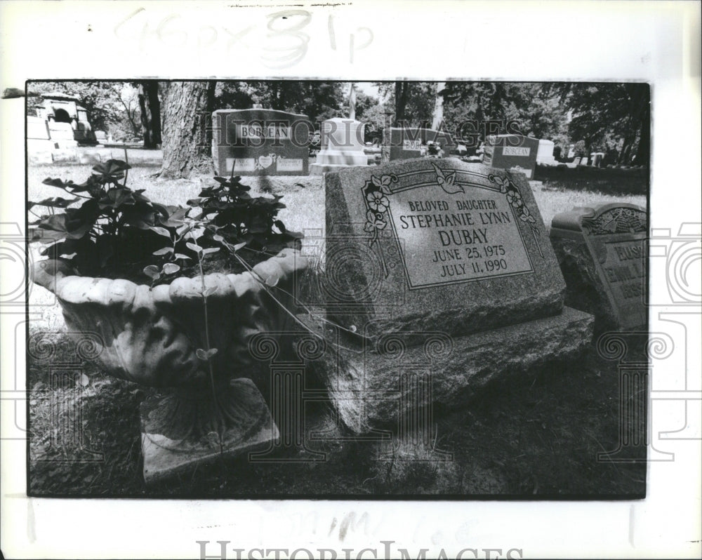 1991 Stephanie Lynn Dubay Tombstone - Historic Images