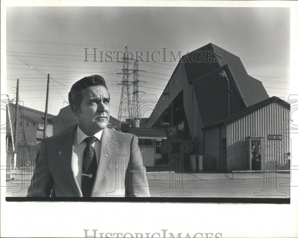 1984 Ray Bonds Local President Surroundings - Historic Images