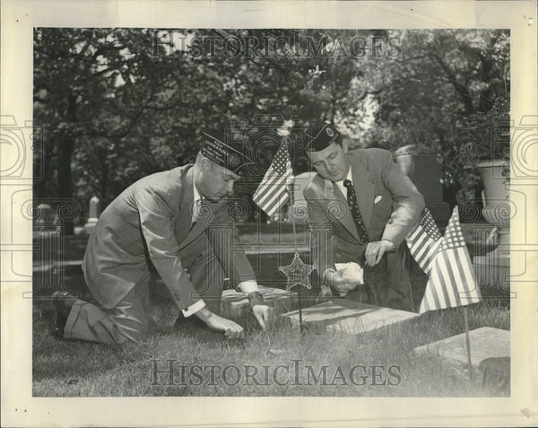 Al Benson Vice Commander Ross Munn - Historic Images