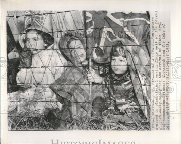 Princess Elizabeth Child Waits Arrival - Historic Images