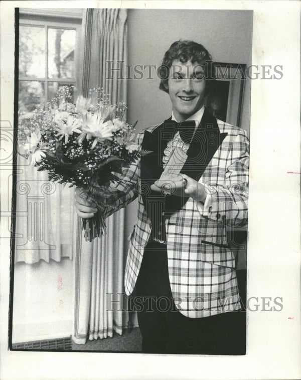 Prom School Student Tog Flower Finn - Historic Images