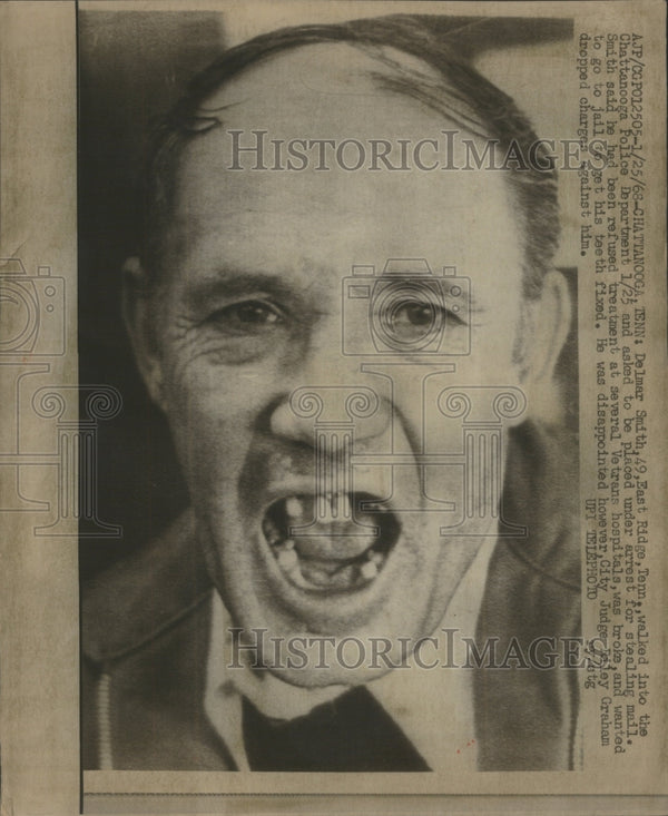 1968 Delmar Smith arrest for stealing mail. - Historic Images