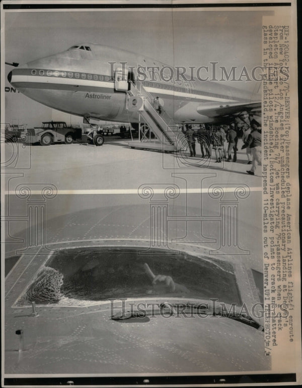 1970 American Airlines Passengers Deplane - Historic Images