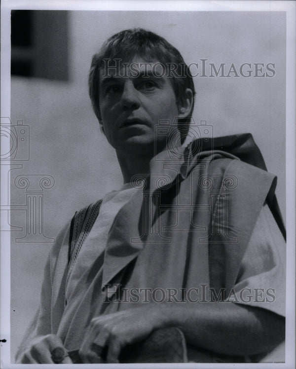 1988 Press Photo English Actor/Director Derek Jacobi - RRU57725 ...