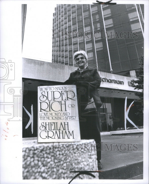 1974 Sheilah Graham Columnist - Historic Images