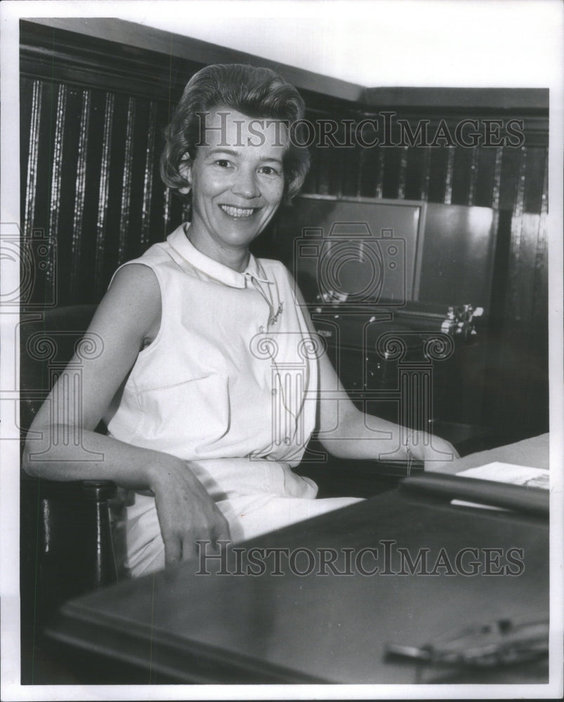 1965, Mrs. James H. Tuttle - RRU66645 - Historic Images