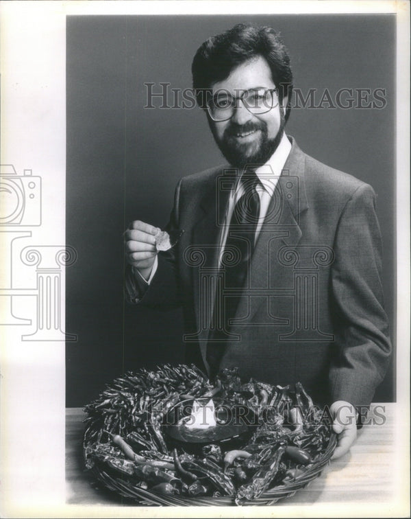 1990 Mark Thal & Chili - Historic Images