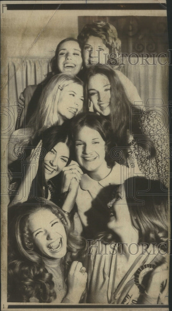 1971 Debra Solle Gail Hannah Barbara Mills - Historic Images
