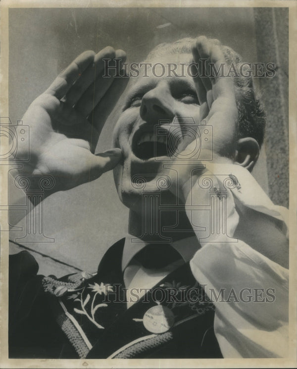 19589 Press Photo Bob Schneider Yodeling Contest Winner - RRU75377 ...