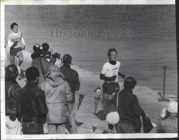 1975, Jack Vick Turkey Trot Thanksgiving - RRU82747 - Historic Images