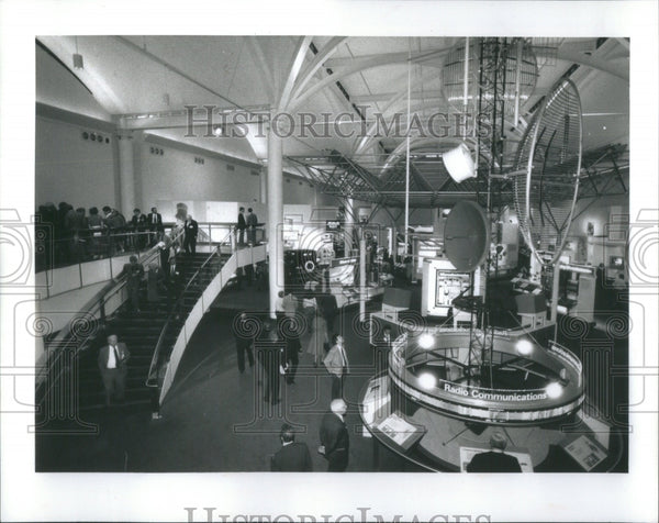 1991 Press Photo Museum Of Electronics Gala Opening - RRU83845 ...