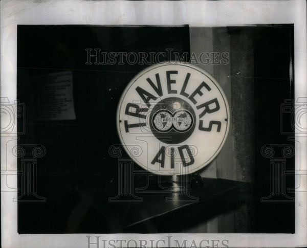 Press Photo Travelers Aid Society - RRU88623 - Historic Images