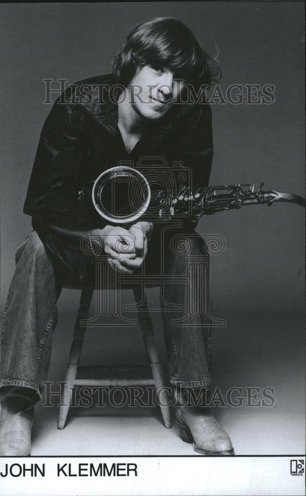1981 John Klemmer saxophonist jazz concert - RRV20897 - Historic Images