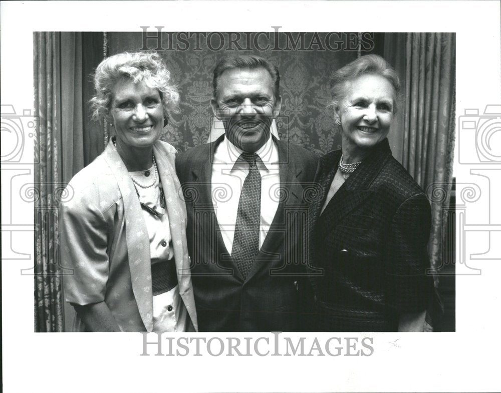 1990 Cuneo Home Dinner Party Chicago - Historic Images