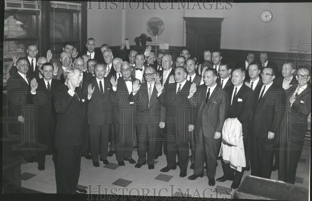 1963 Judge Harold ward court room master - Historic Images