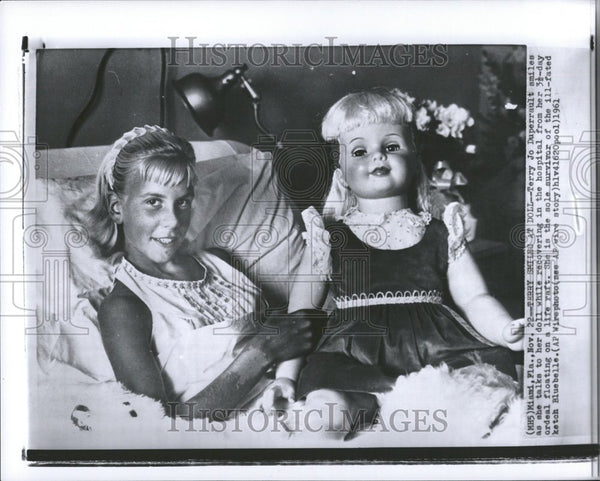 1961 Press Photo Terry jo duperrault smile Doll Miami - RRV47695 ...