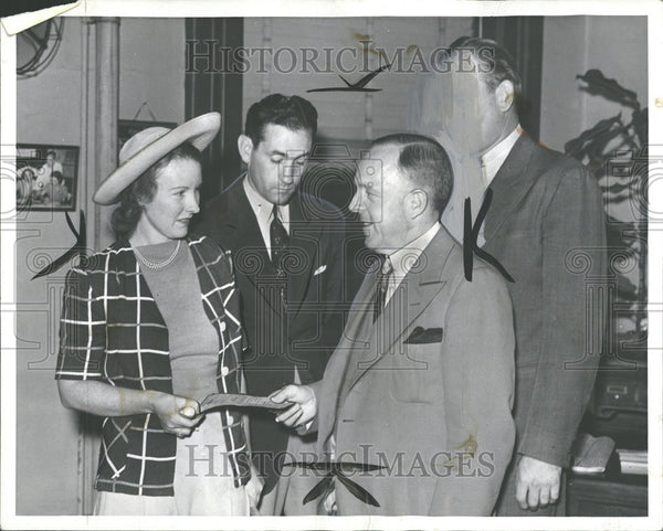 1941 Billy Rogell runs for Detroit Council - Historic Images