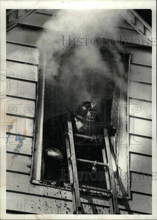 1990 Press Photo Kedzie Fireman Frsh Breath Window Air - RRW24155 ...
