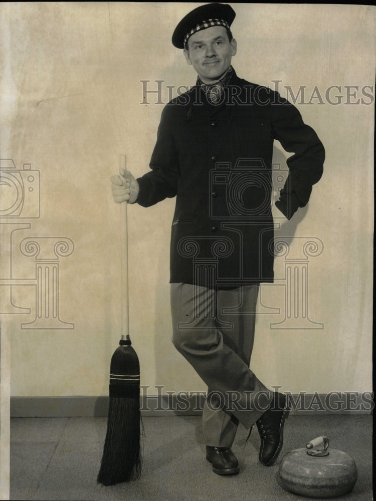 1957 Press Photo Rusty Morris model curling outfit show - RRW24541 ...