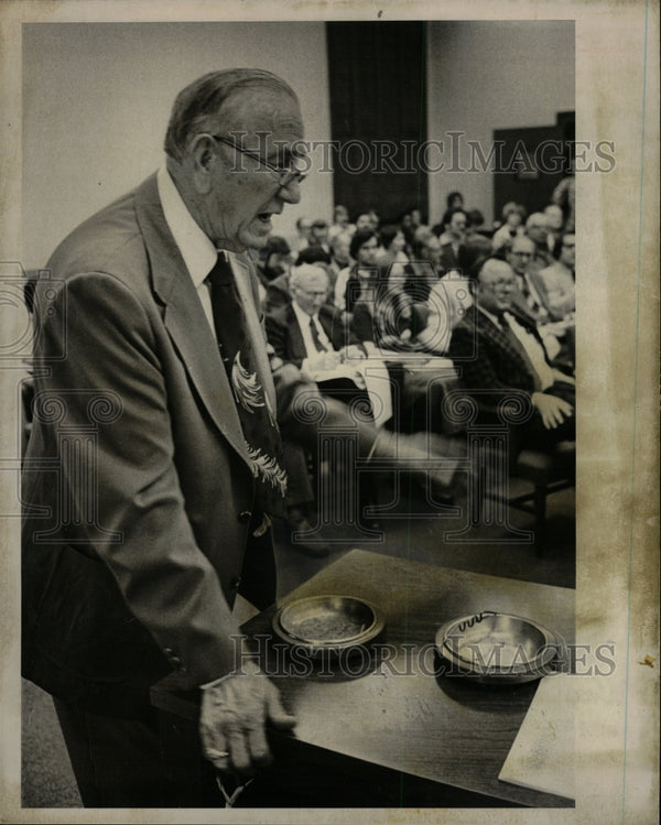 1977 Press Photo Eddie Bohn Denver - RRW27277 - Historic Images