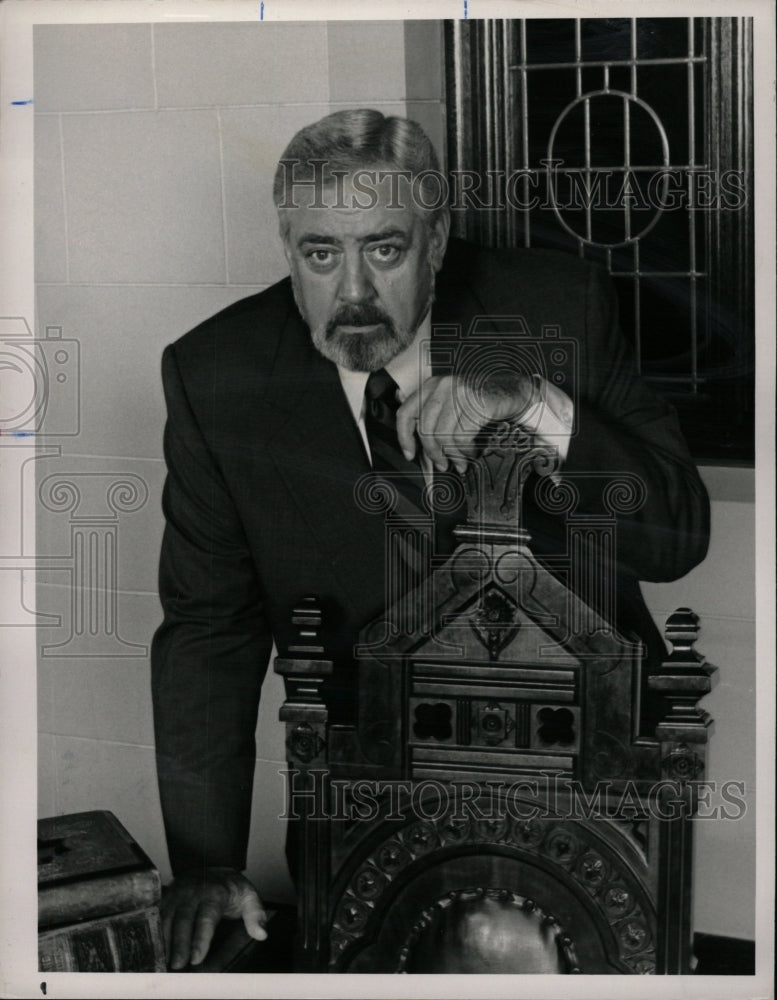 1988 Press Photo Raymond Burr Perry Mason - RRW27717 - Historic Images