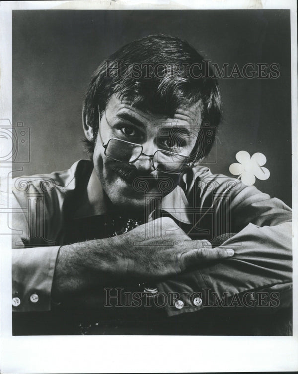 1973 Press Photo Comedian Steven George - RRW28423 - Historic Images