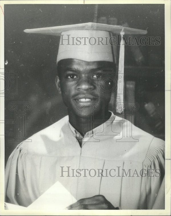 1985 Press Photo Graduation Picture Wallace Shot - RRW34971 - Historic ...