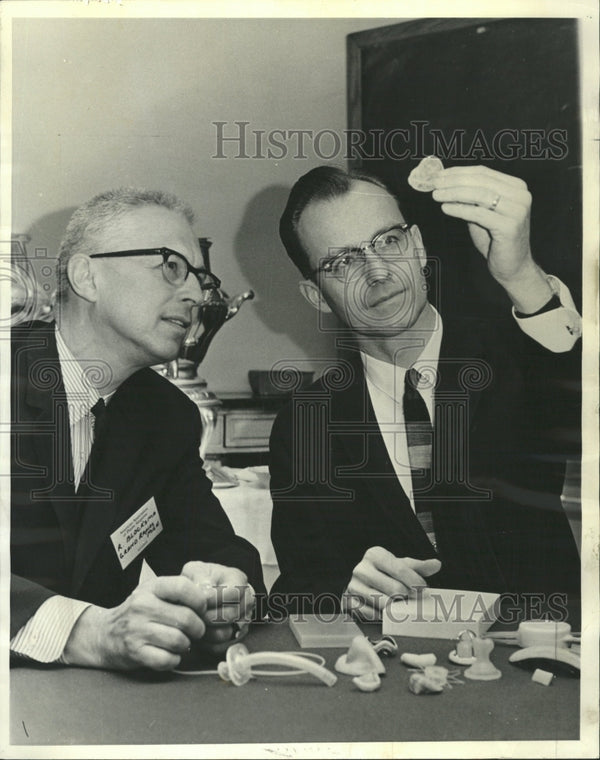 1964 Press Photo Plastic Surgeon Silastic Silicone - RRW39975 ...