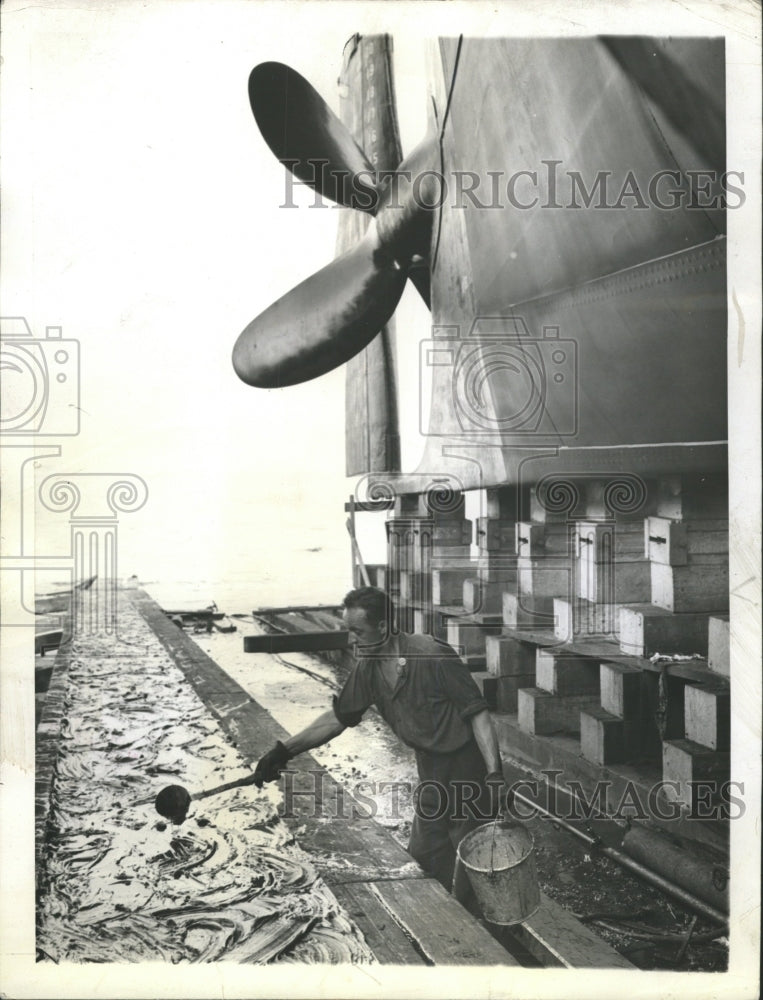 1942 Press Photo Maryland yard appliefinal coat grease - RRW43613 ...