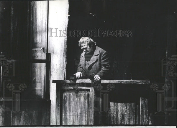 1977 Press Photo Facing coroner's inquest Peter Grimes - RRW54983 ...