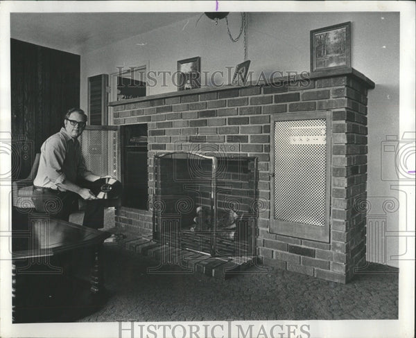 1975 Press Photo Artificial Donald Foss Place Fire Baby - RRW55217 ...