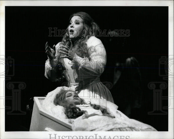 1990 Press Photo Opera Singer Ruth Ann Swenson As Poe - RRW59147 ...