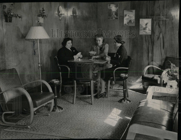 1950 Press Photo Barracks Hotel Card Room Chicago - RRW61877 - Historic ...