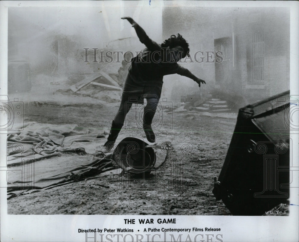 1967 Press Photo Documentary The War Game Peter Watkins - RRW61923 ...