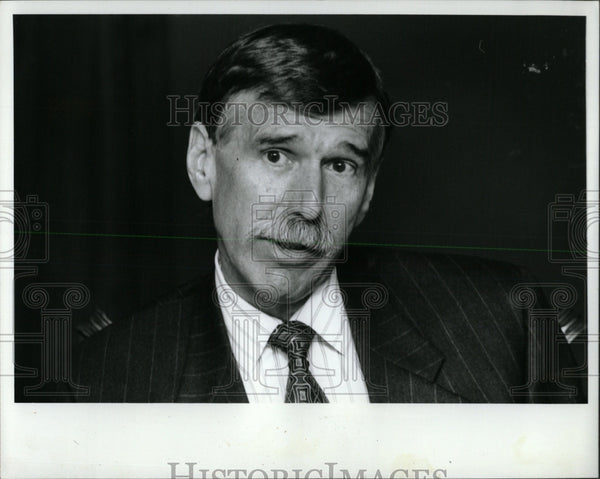 1993 Press Photo UAL Corporation Chairman Stephen Wolf - RRW62169 ...
