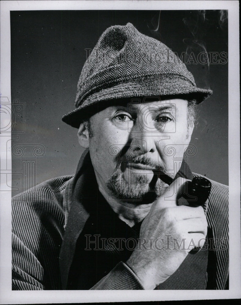 1971 Press Photo Anthony Quayle Detroit News Magazine - RRW72879 ...