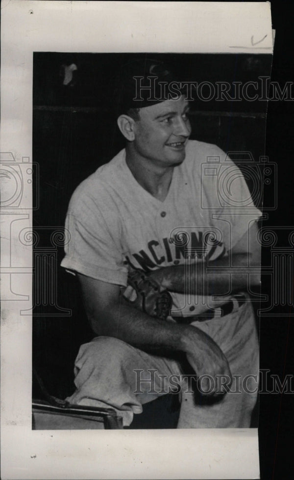 1949 Walker Cooper Cincinnati Reds Catcher - Historic Images